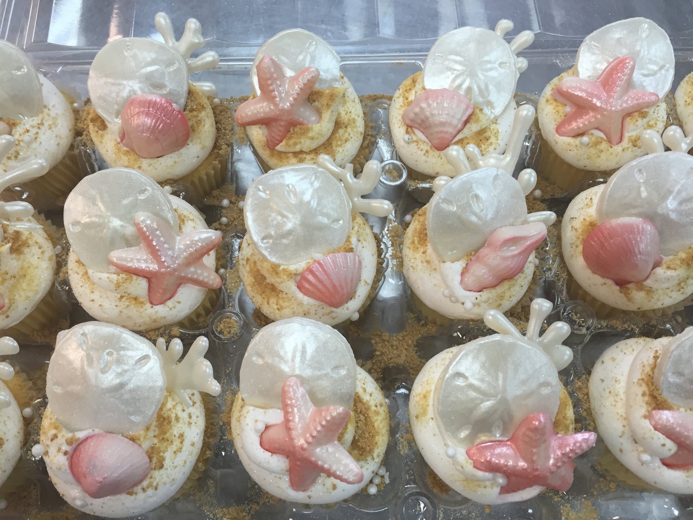 Coccadotts wedding cakes | Beachweddingtips.com